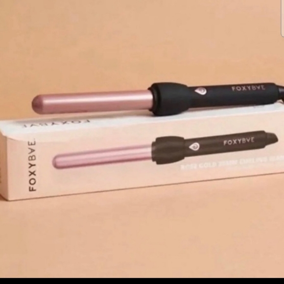Bath & Body | Rose Gold Black Curling Wand Foxybae | Poshmark